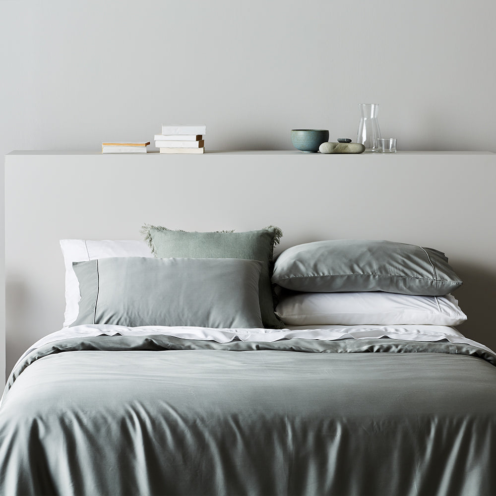 How To Remove Blood Stains From Bed Sheets | ettitude